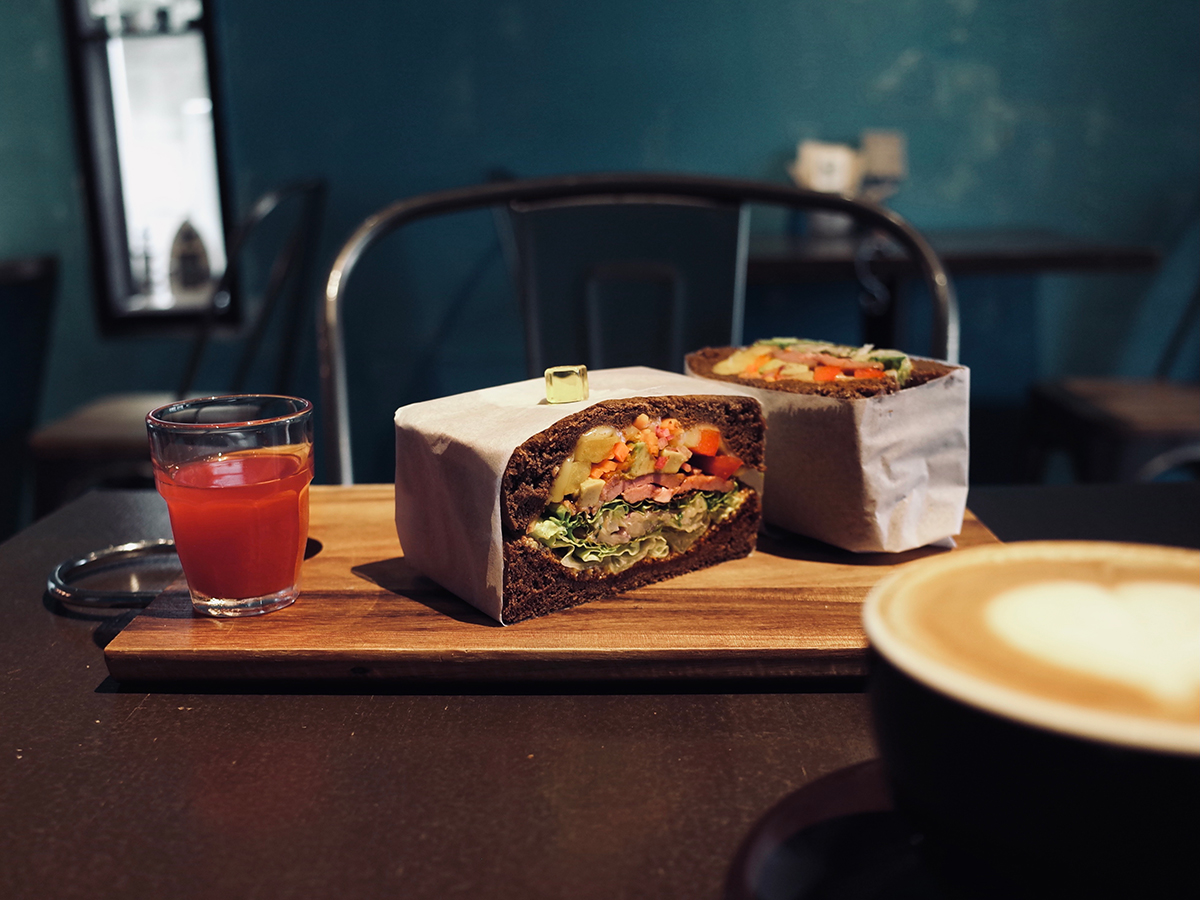 PHOTOGENIC - COFFEE & AILEEN